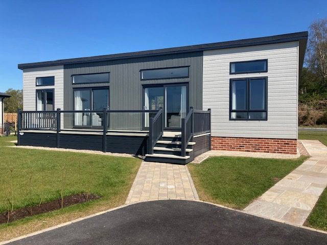 A Desirable Place to Live - Les & Elaine - Homeowners Q&A